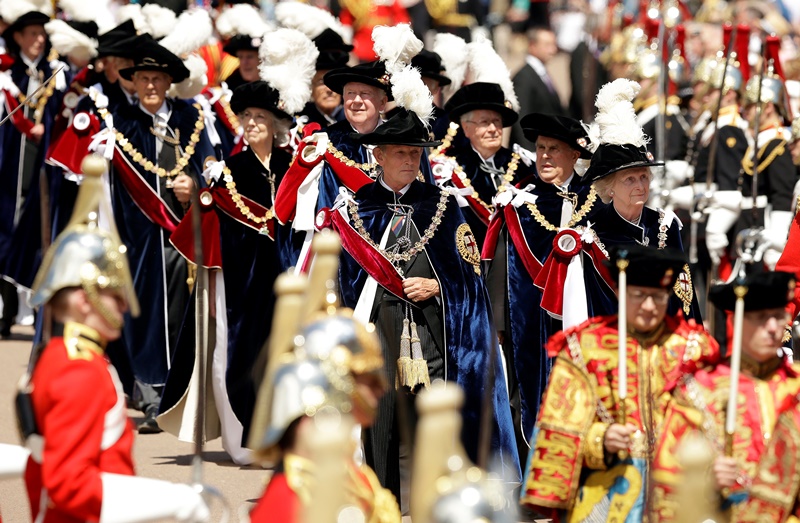 ควีนเอลิซาเบธที่ 2 เสด็จฯ ร่วมพิธีฉลองเครื่องราชอิสริยาภรณ์การ์เตอร์