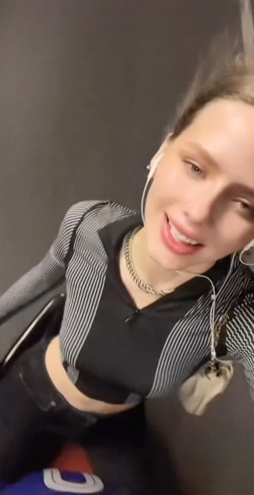 นางแบบสาวรัสเซีย Arisha กับความม่วนหลายเมื่อได้ขึ้น วินมอเตอร์ไซค์ไทย ...