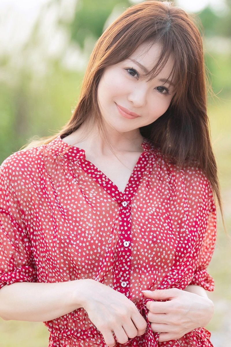 นาโฮะ โอซาวะ นางเอก AV ในตำนาน หวนคืนวงการในรอบ 17 ปี รู้อายุถึงกับร้องโอ้โห