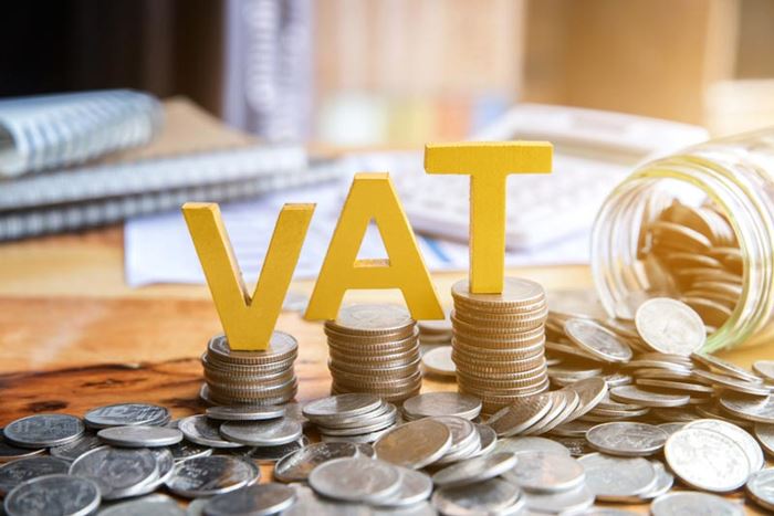 รัฐศึกษา เล็งขึ้นภาษี VAT 15% ผลกระทบรุนแรง ชนชั้นกลางอ่วม